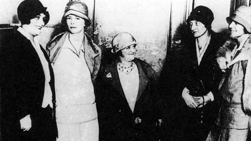 The Radium Girls: A new story chronicles century-old fight for ...